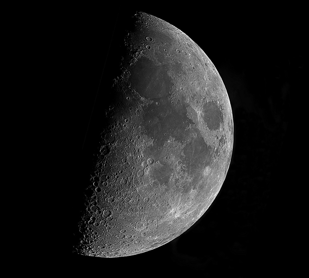 1st Quarter Moon over Mississippi | Thomas Walker - Sky & Telescope