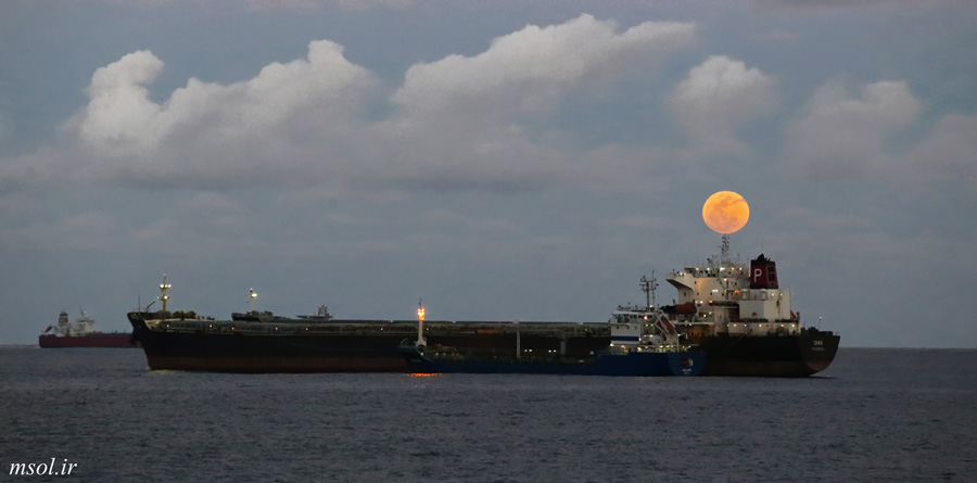 Full Moon rising over atlantic ocean in Gran Canaria - Sky & Telescope