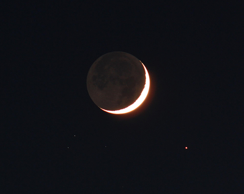 Two day old Moon, earthshine and Aldebaran on 2017 April 28 - Sky ...