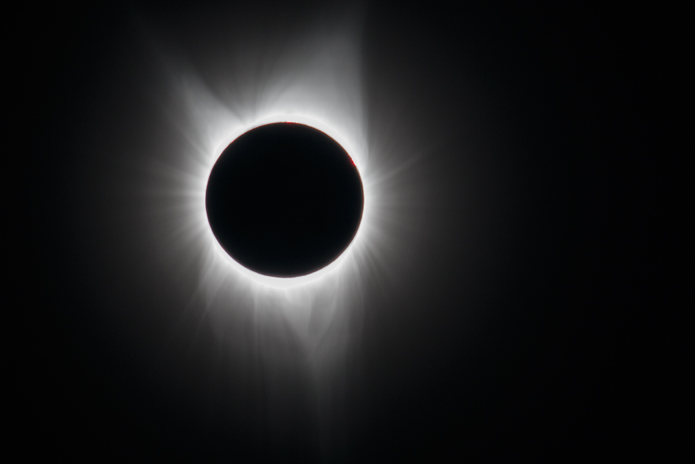 Closeup of the Solar Corona - Sky & Telescope
