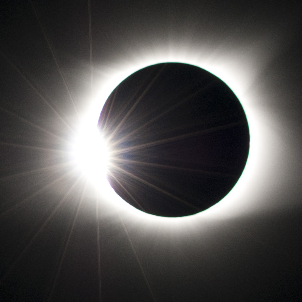 Baker's Dozen - Diamond Ring 2017 August 21; Mid-Eclipse; Third Contact ...