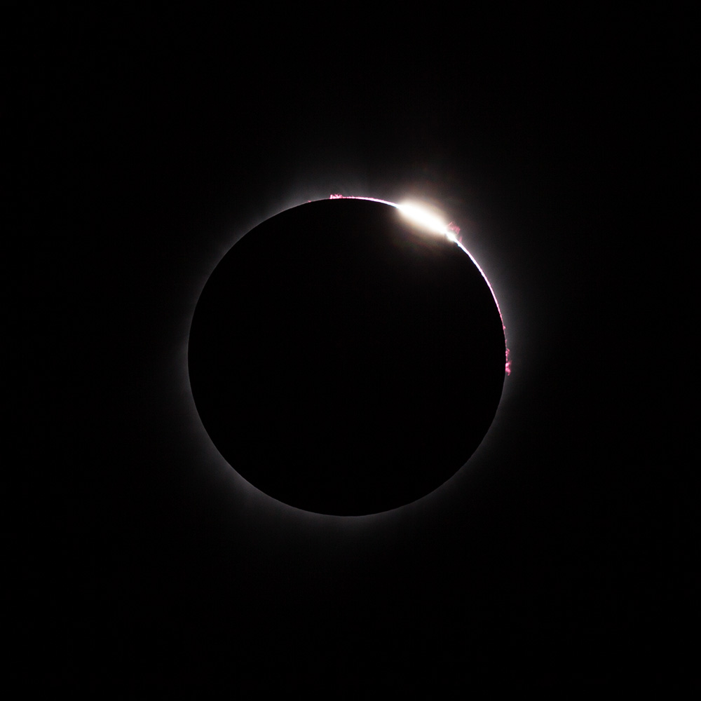 Final diamond ring of 2017 eclipse - Sky & Telescope - Sky & Telescope