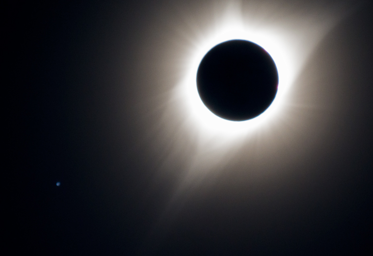 Total Eclipse and Planet? - Sky & Telescope