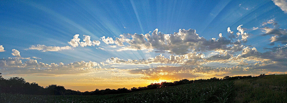 Summer sunset rays - Sky & Telescope