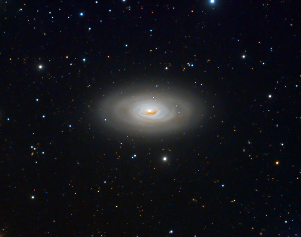 Spiral galaxy M64 - Sky & Telescope