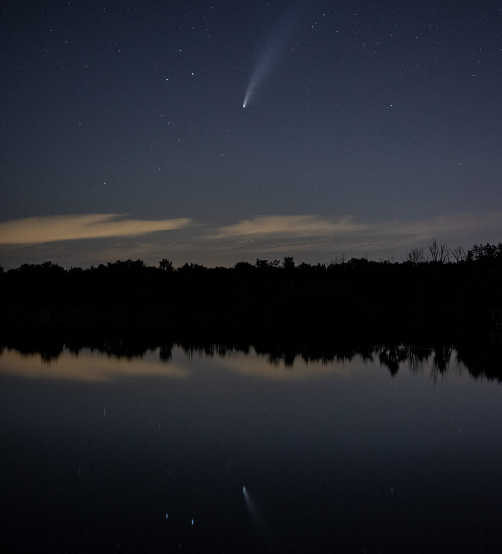Comet of Sky and Water - Sky & Telescope - Sky & Telescope