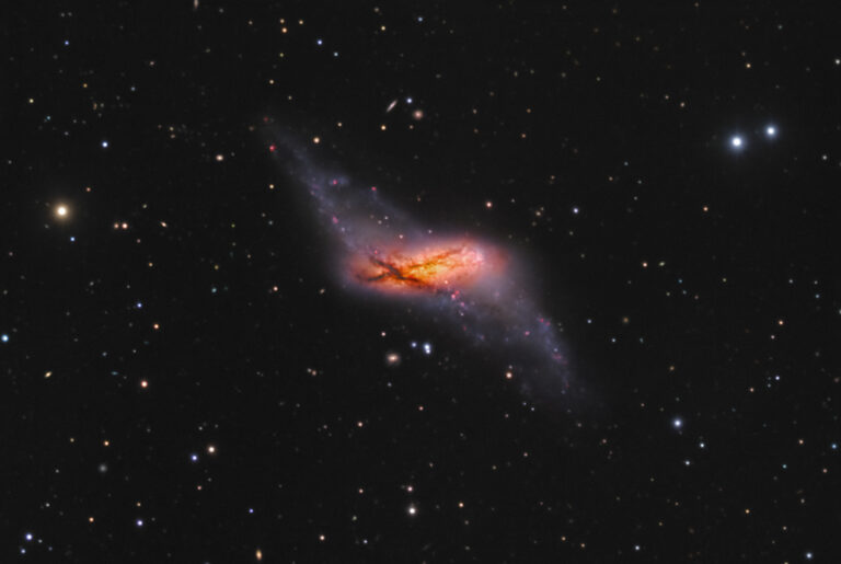 Polar Ring Galaxy NGC660 - Sky & Telescope