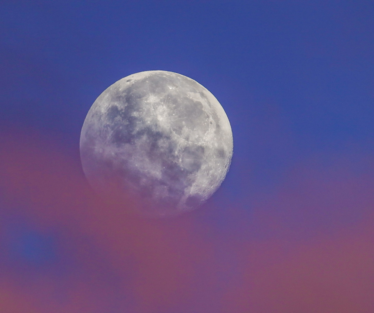 Moonset at Sunrise-October 22. 2021 - Sky & Telescope