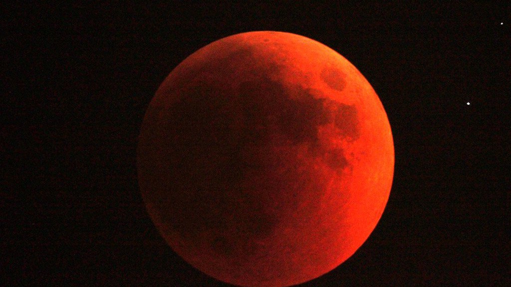 Blood Red Moon - Total Moon Eclipse 15 Jun 2011 | Abhijit - Sky ...