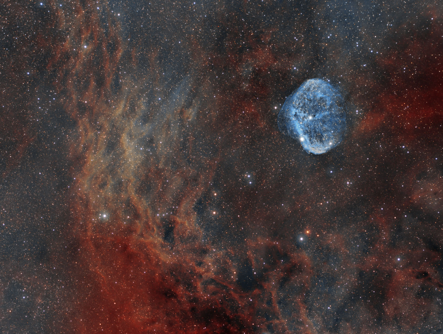 Crescent Nebula in dynamic SHO - Sky & Telescope