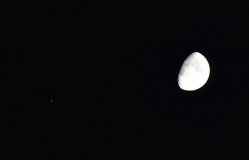 Conjunction Moon and Mars - Sky & Telescope