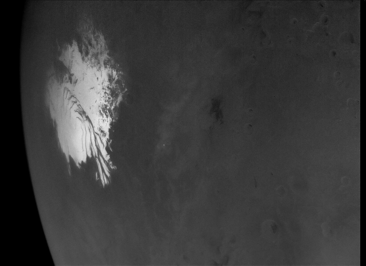 NASA's Psyche Sends Back Amazing Images of Mars - Sky & Telescope