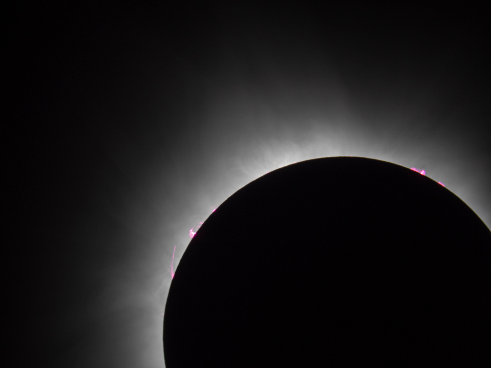 Fiery eclipse - Sky & Telescope