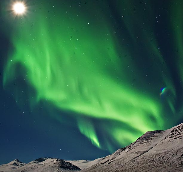 Green sky | Gisli Kristinsson - Sky & Telescope
