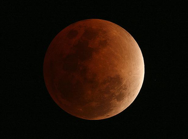 Lunar eclipse from Mexico | Jesús Muñoz - Sky & Telescope