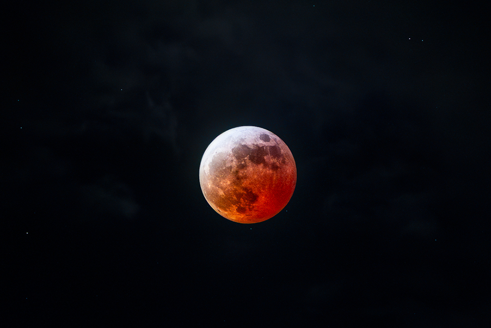 Red moon over Vancouver! - Sky & Telescope