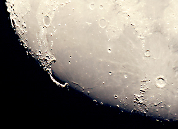 Lunnar Arch | Hector Saldar - Sky & Telescope