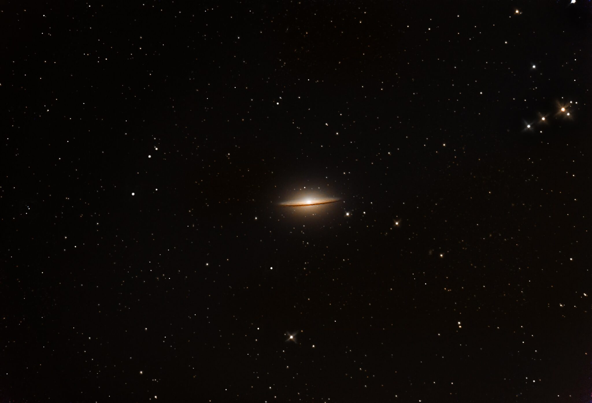 Messier 104, The Sombrero Galaxy - Sky & Telescope - Sky & Telescope