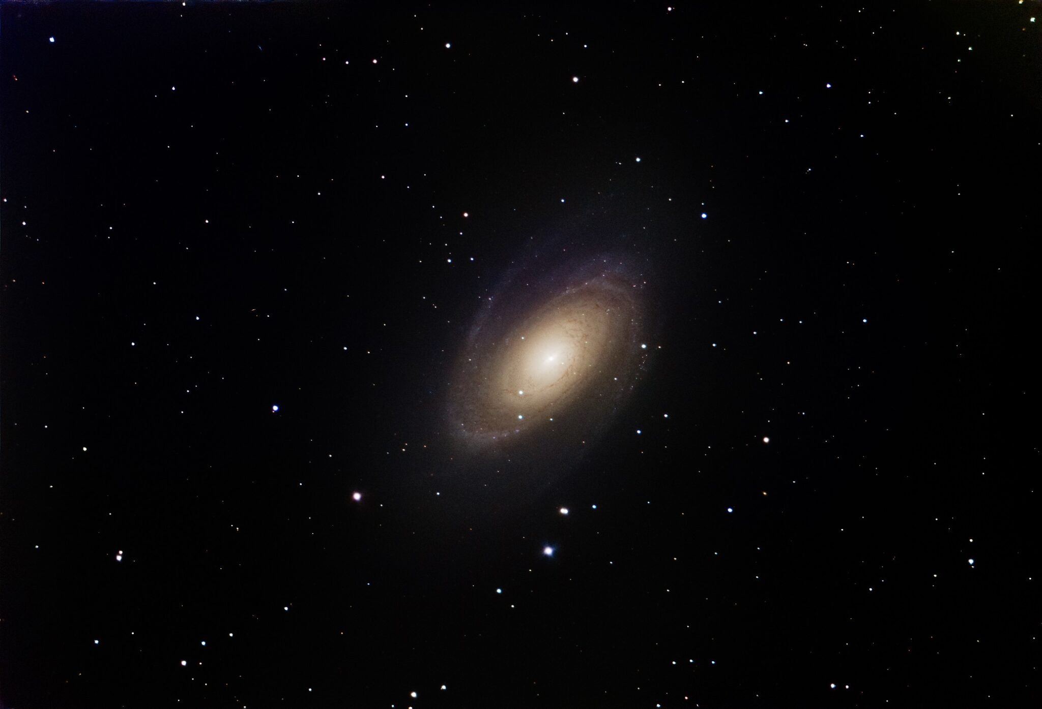 M 81 - Bodes Galaxy - Sky & Telescope
