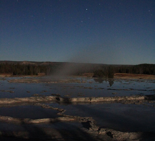 Mars image in geyser pool | John Dvorak - Sky & Telescope