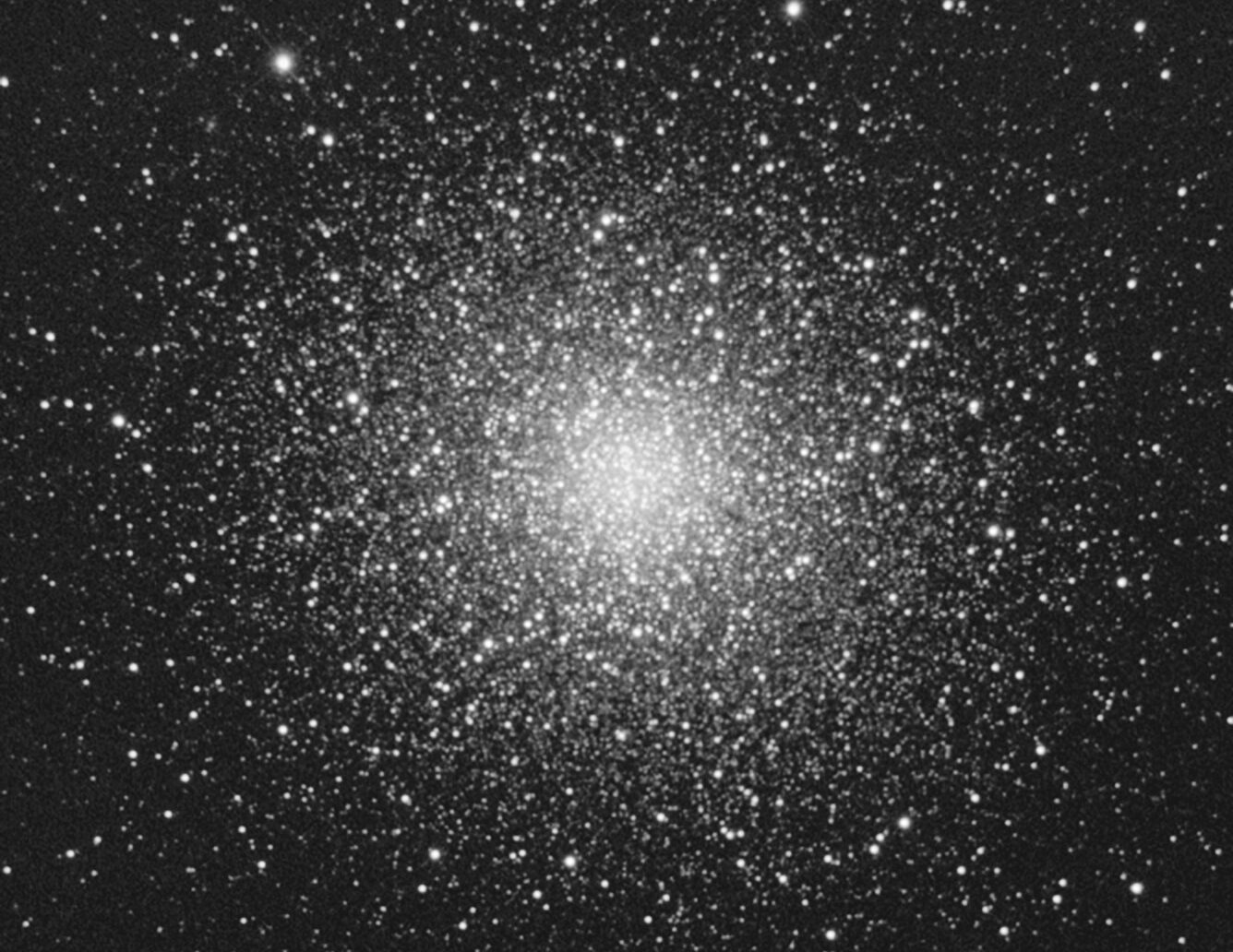 Globular cluster Messier 13 - Sky & Telescope