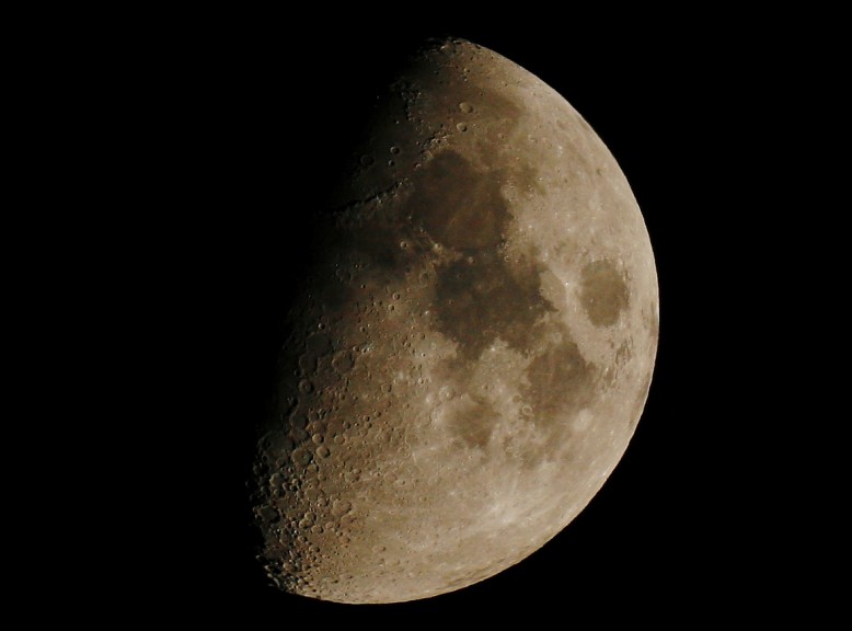 Moon 9-5-11 | Scott Fletcher - Sky & Telescope