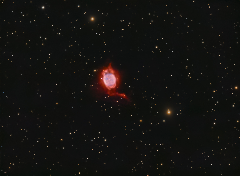 The Bow Tie Nebula (NGC 40) - Sky & Telescope