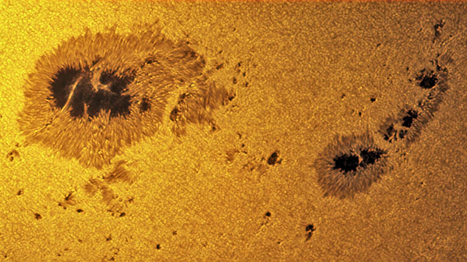 Sunspot AR 3780 - Sky & Telescope
