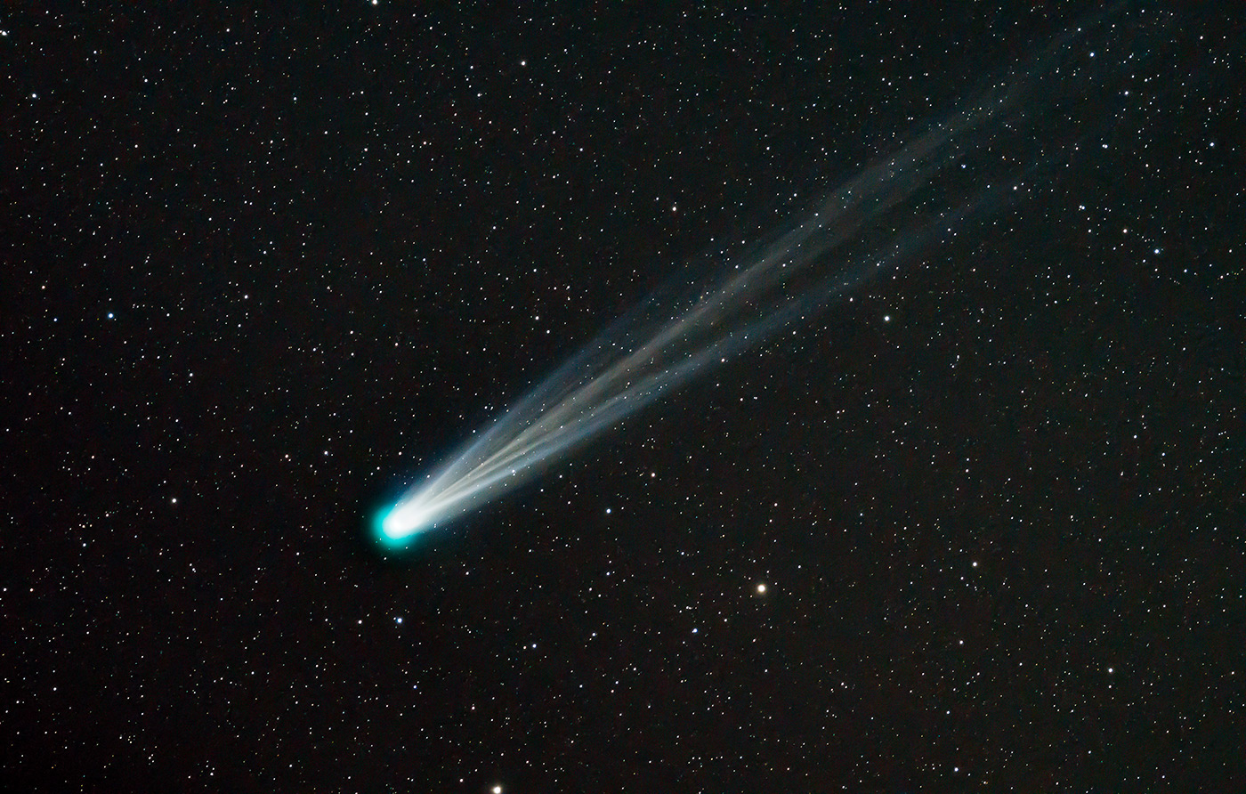 Comet Leonard xmas eve - Sky & Telescope