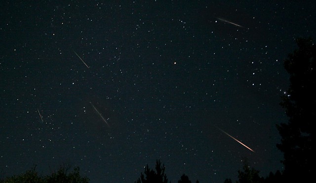 Aurigids at Mono Lake | William Fukuba - Sky & Telescope