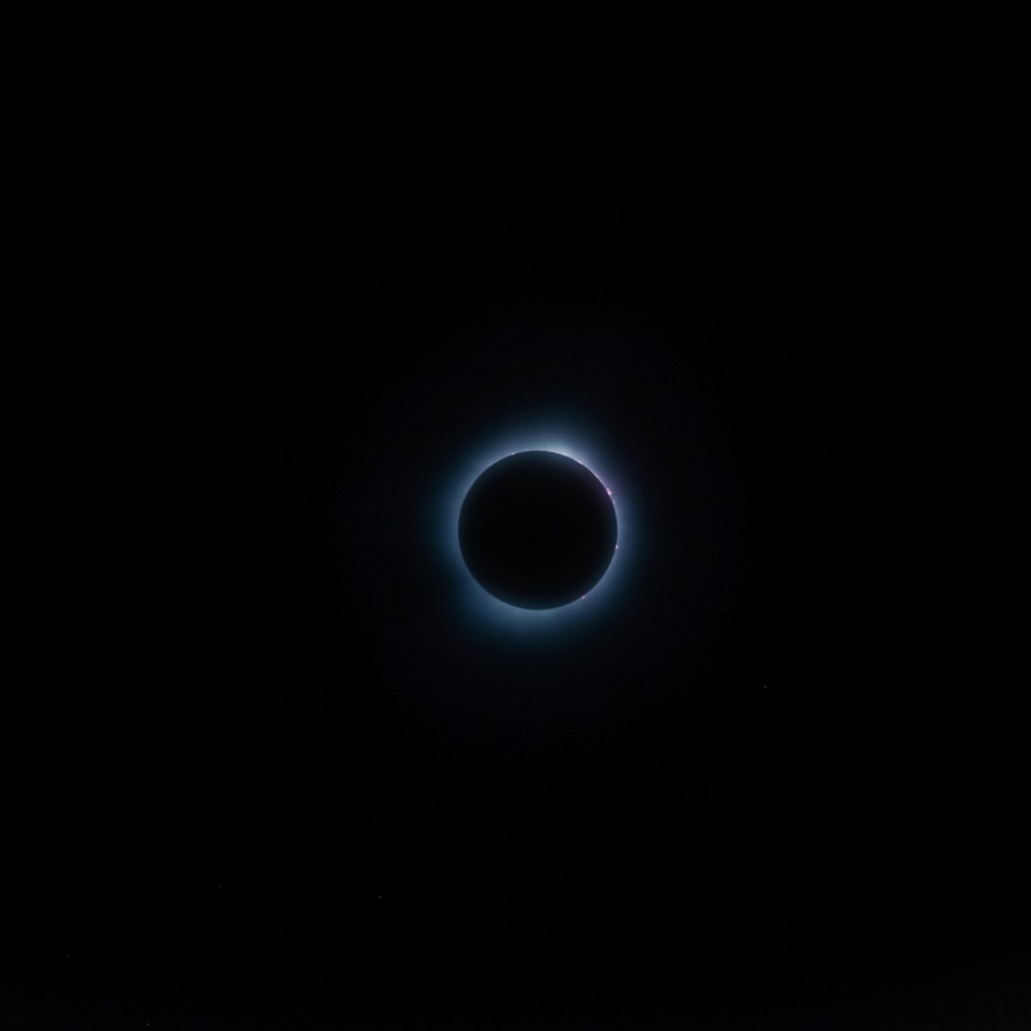 Totality of the Great American Eclipse - Sky & Telescope