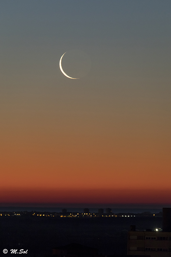 Waning crescent Moon - Sky & Telescope