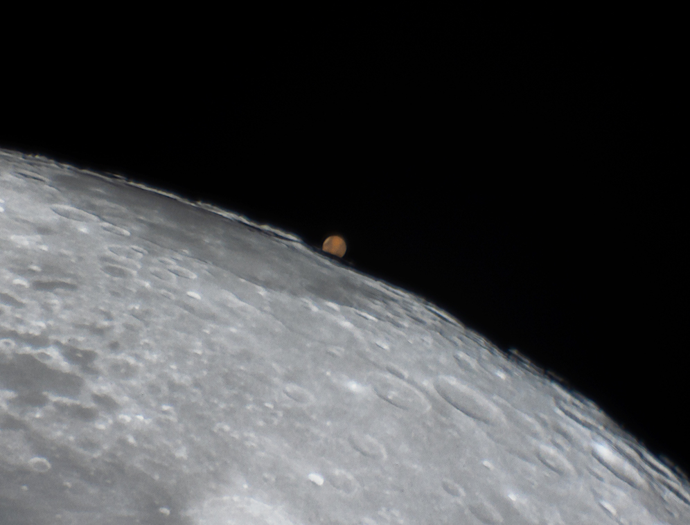 Moon/Mars Occultation - Sky & Telescope - Sky & Telescope