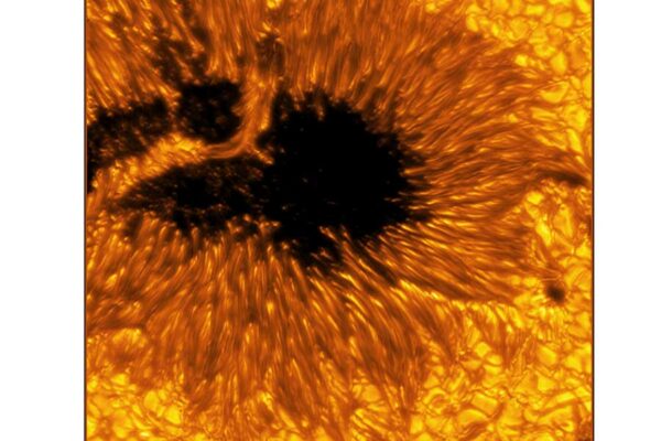 The Sun Gets Its Close-up: Images from New Solar Telescope - Sky ...