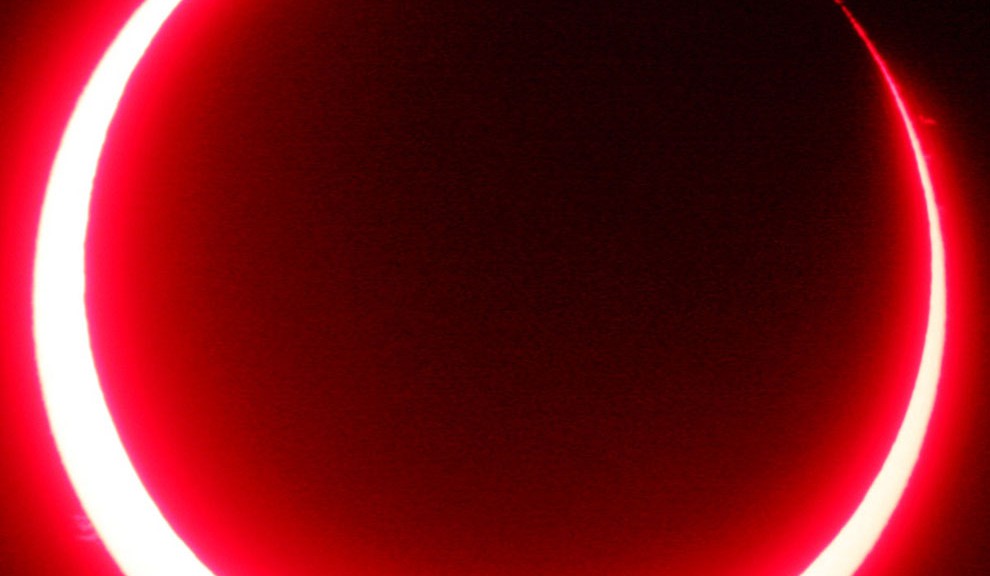 Beads, Prominences, Spots | Ron Rohde - Sky & Telescope